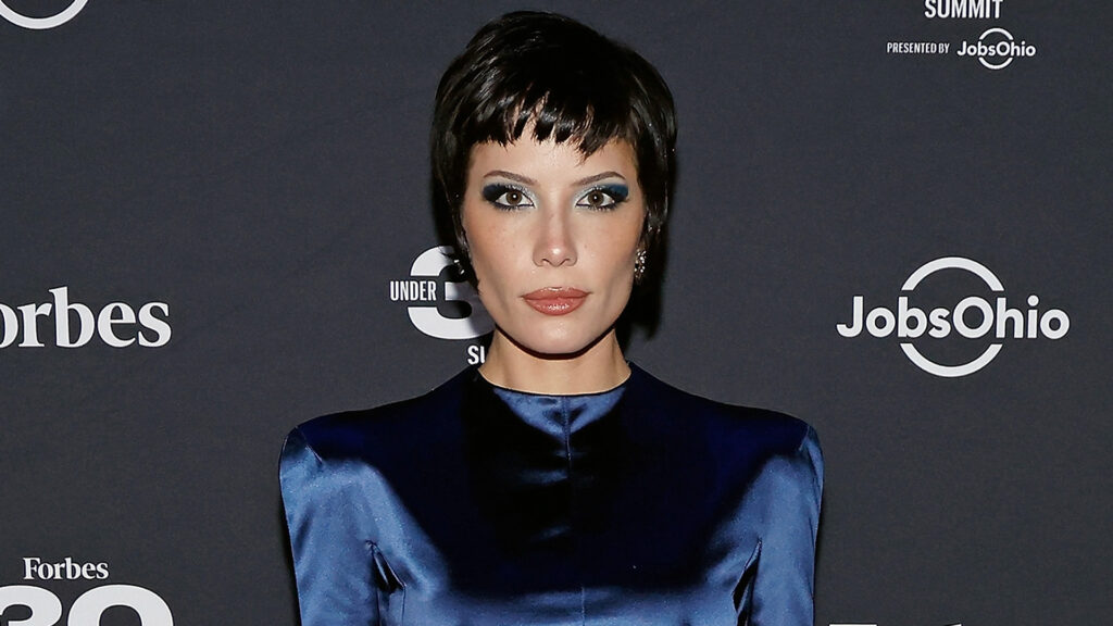 Who has Halsey dated? | iGhanaian.com